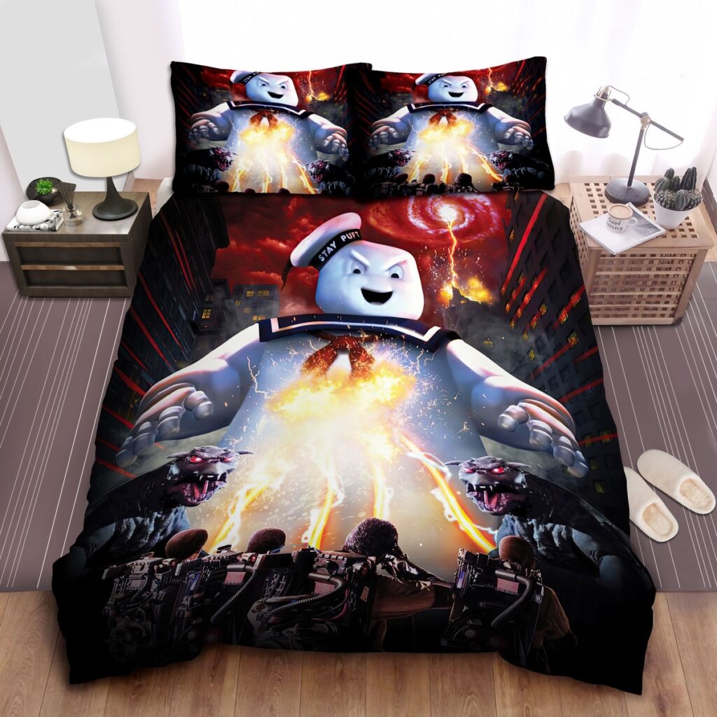 Ghostbusters Trying To Catch Stay Puft Marshmallow Man 3d Art Bed ...